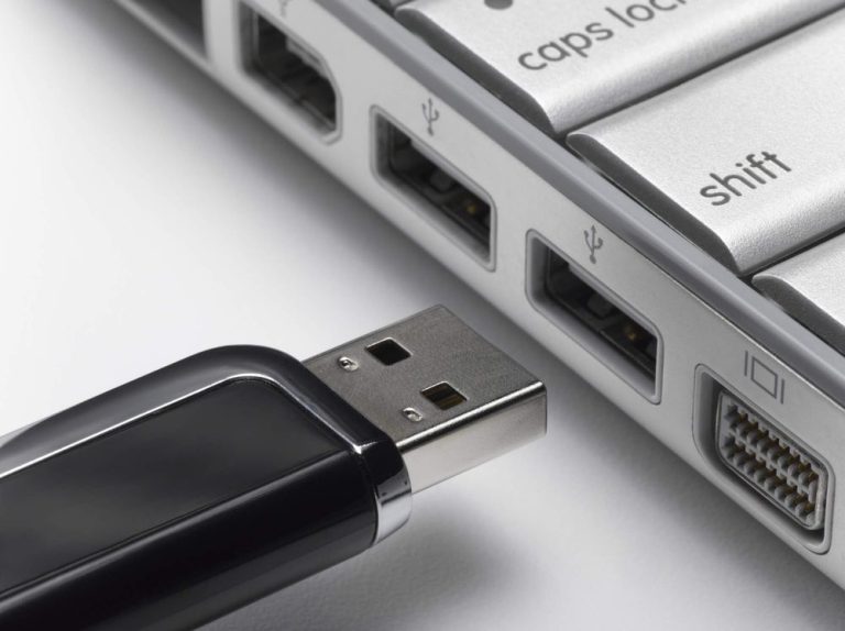 How To Create A Bootable Windows 10 USB Drive with Microsoft's Media ...